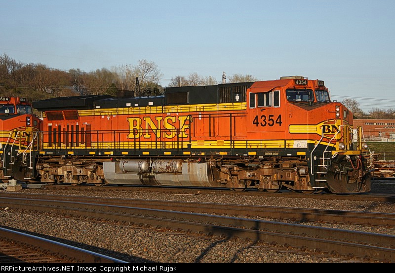 BNSF 4354